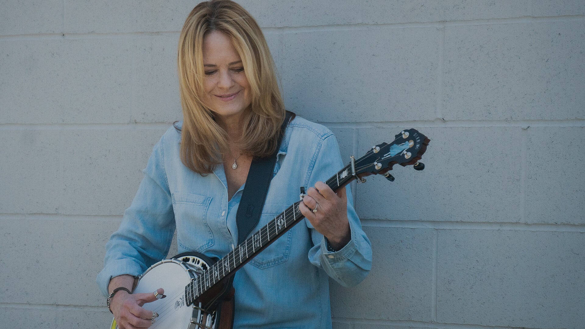 Alison Brown | D'Addario Artists